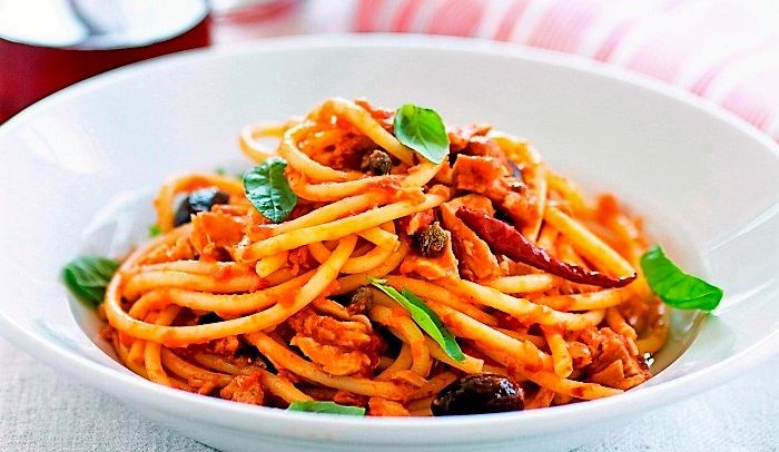 Bavette al tonno e pomodoro | Buonissimo Ricette