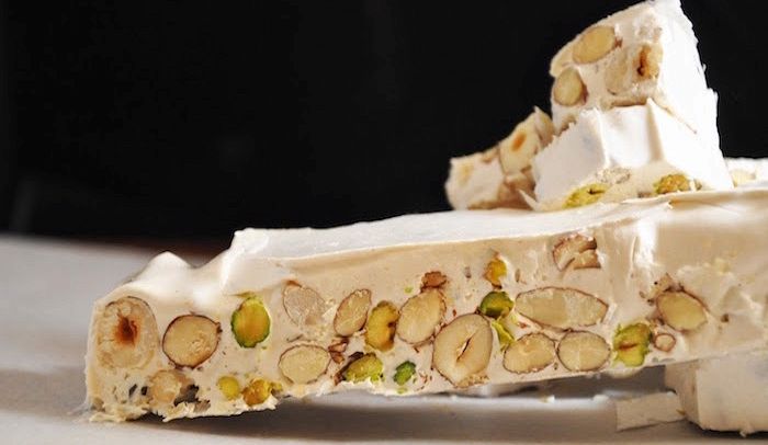 Dolce al torrone fatto in casa | Buonissimo Ricette