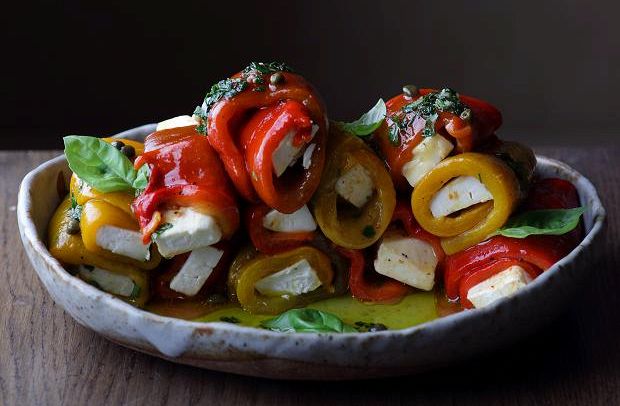 Peperoni con acciughe e scamorza | Buonissimo Ricette