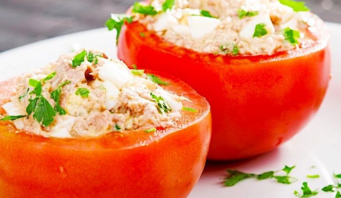 Pomodori ripieni in salsa tonnata | Buonissimo Ricette