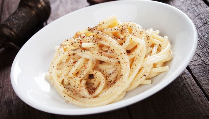Pasta cacio e pepe | Ricetta classica di Roma