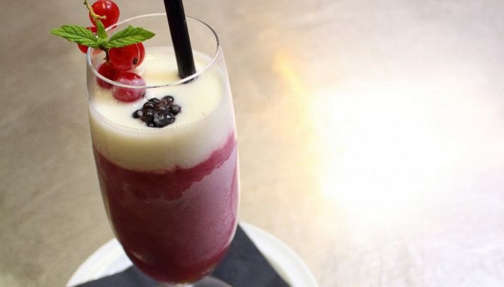 Smoothy con yogurt di soia e frutta fresca | Buonissimo