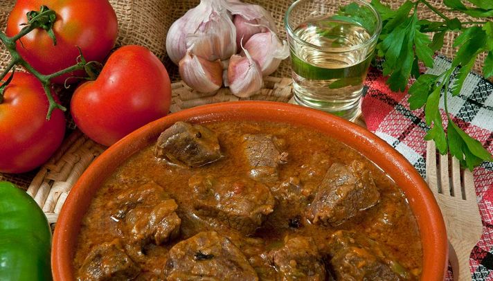 Spezzatino di agnello alla romana: tradizione in ogni boccone
