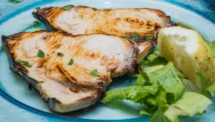 Pesce spada in padella – Ricetta mediterranea semplice e gustosa