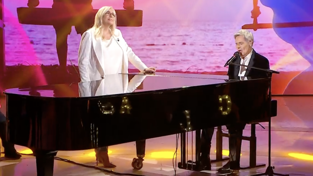 Domenica In, Mara Venier bacia Baglioni ma è vittima del caso Fazio