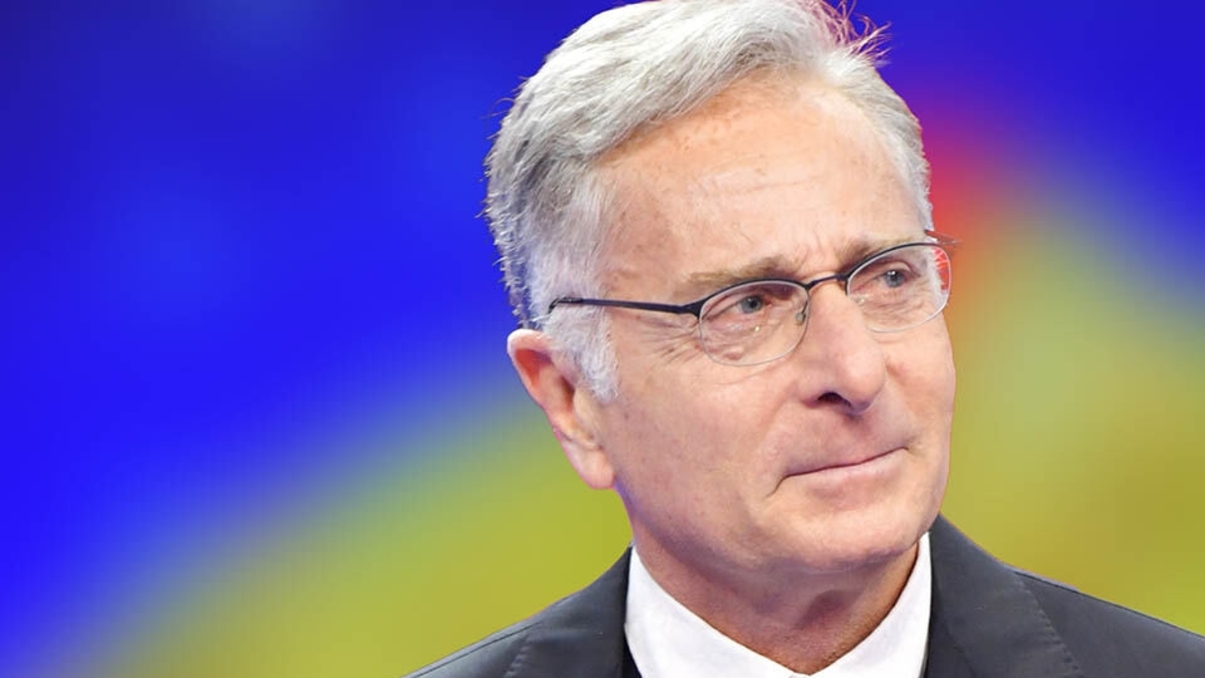 Bonolis chiude per sempre Ciao Darwin: una storia di quasi 30 anni