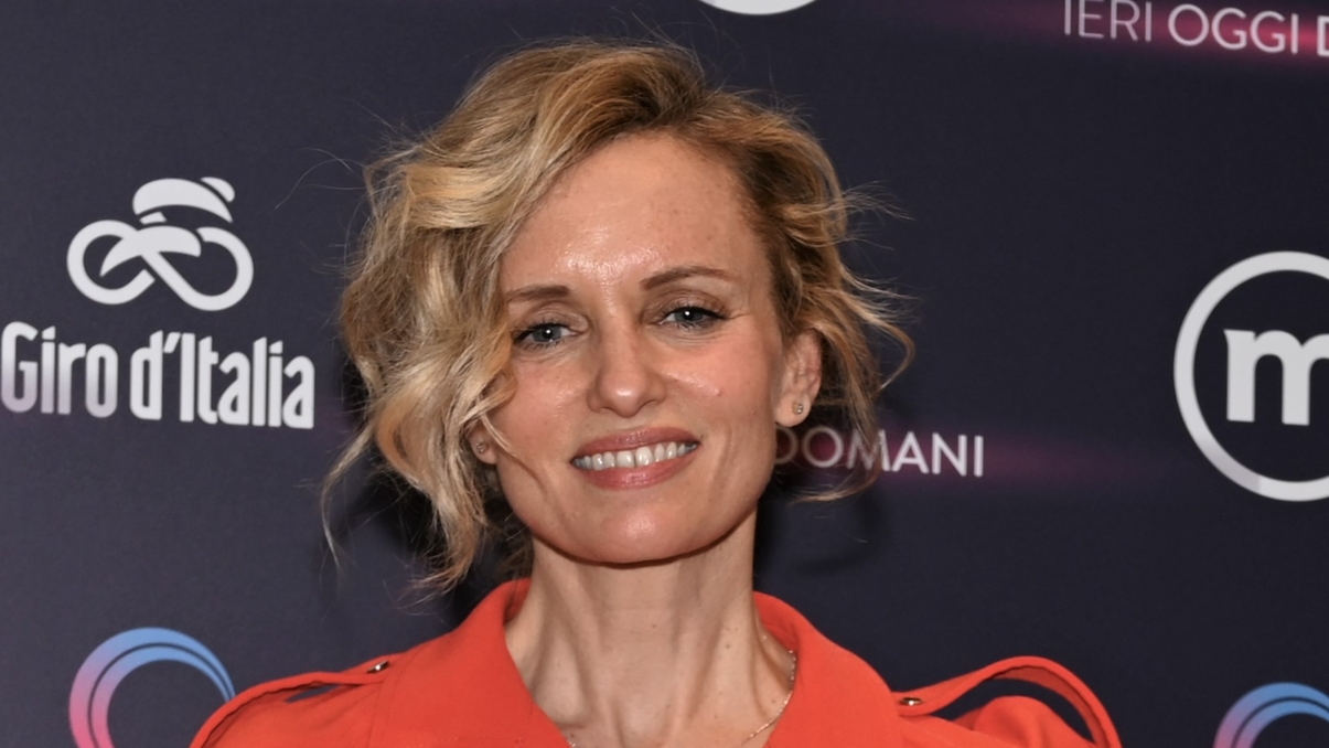 Justine Mattera, ricatto a luci rosse: “Video hard con mio marito"