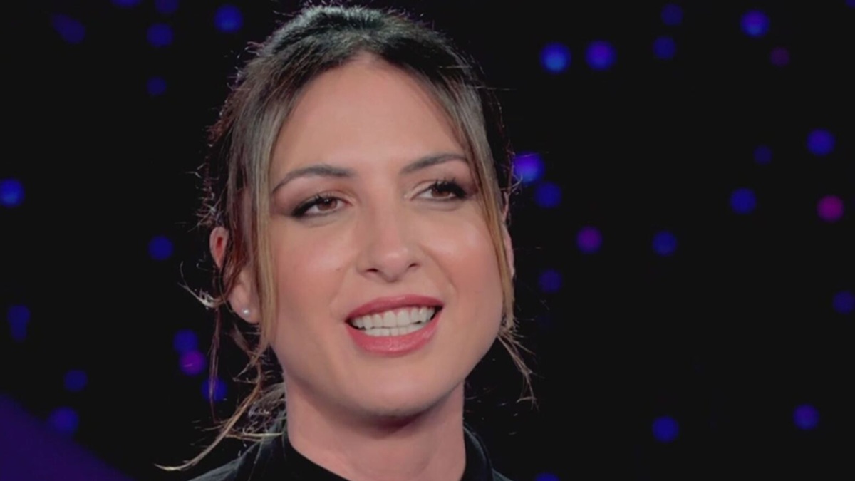 Ema Stokholma su Madonia: "È stata dura uscirne, ecco perché"