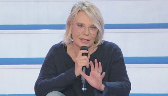Uomini e Donne, anticipazioni: Sabrina (in lacrime) litiga con Tina e ...