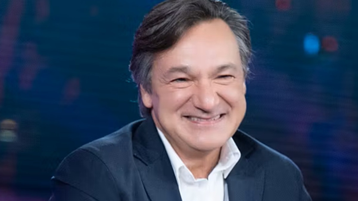 Netflix, Fabio Caressa coinvolto in un viaggio tra cuori bendati: l ...