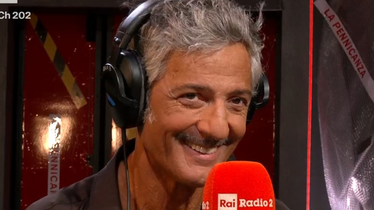 Fiorello ‘asfaltato’ da Pier Silvio: “L’avete fatta fuori dal vaso”