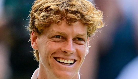 Sinner, chi è il fratello Mark e quanto guadagna. La frecciata di Jannik