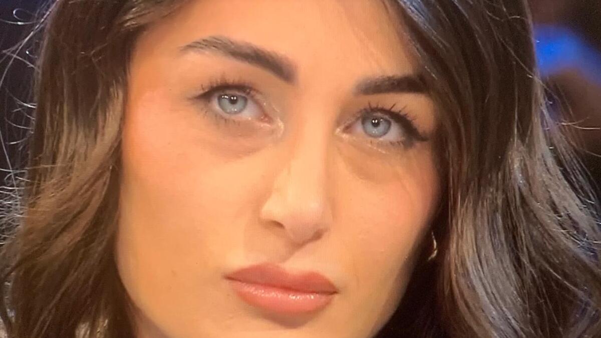 Affari tuoi, il disastro di Ersilia mette in fuga De Martino: "Me ne ...