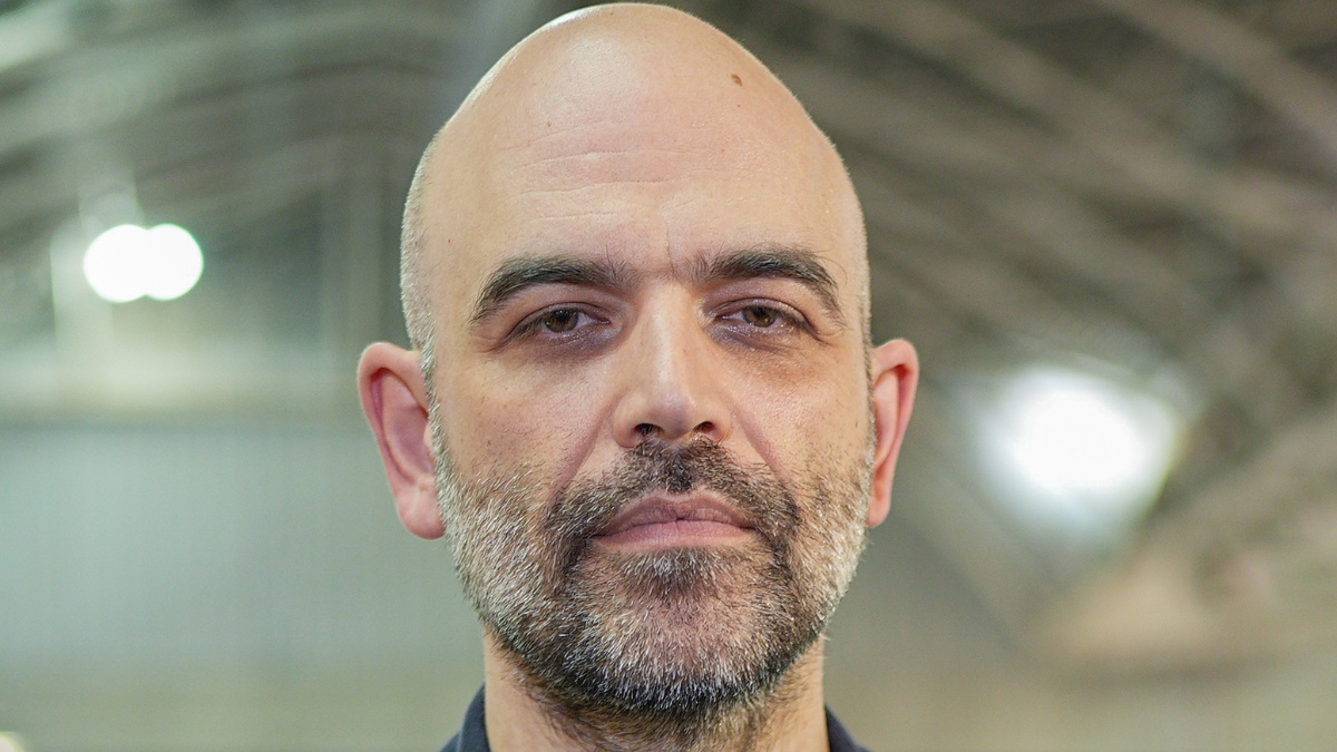 Garlasco in Tv, Roberto Saviano contro il circo mediatico e Zanella sbotta
