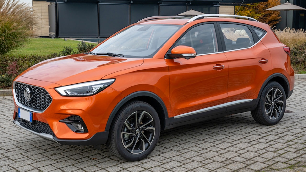 Scopri MG ZS 1 0T GDI Luxury Virgilio Motori