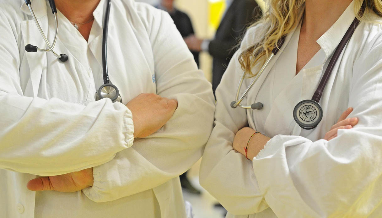 Giudice: “Pagare a infermieri il tempo per indossare la divisa"