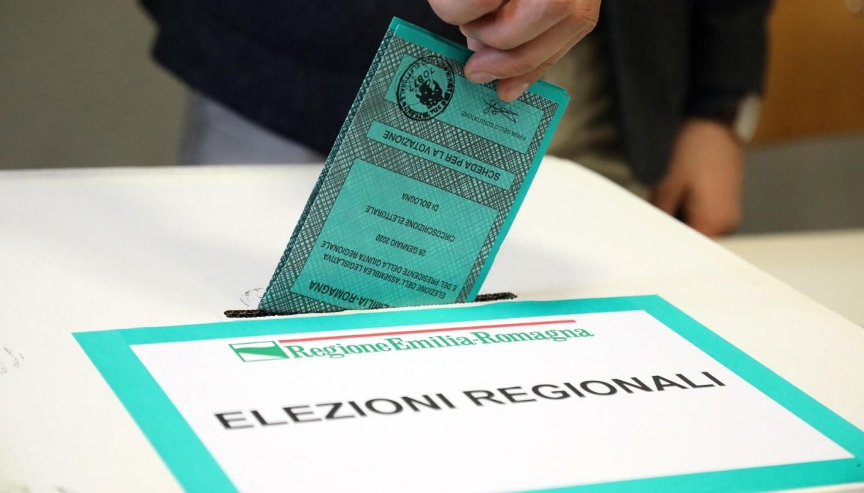 Regionali, affluenza alle 19: i dati in Emilia Romagna e Calabria