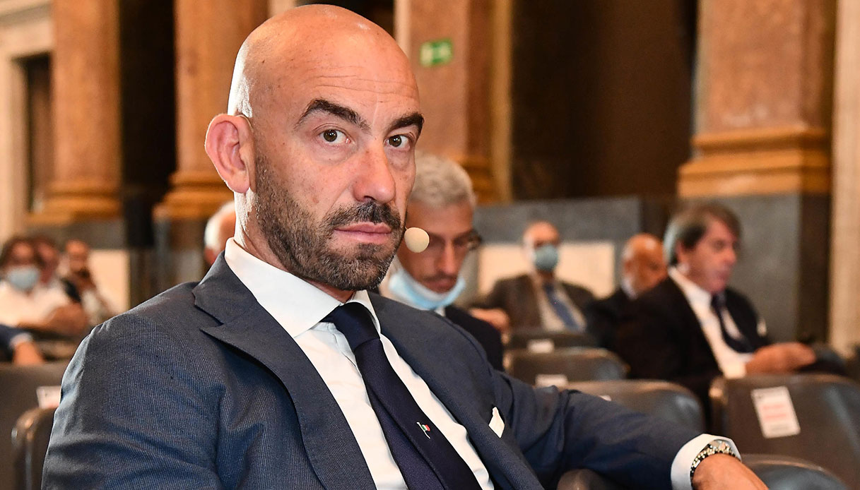 Covid, Bassetti contro la "strategia del terrore" del Governo