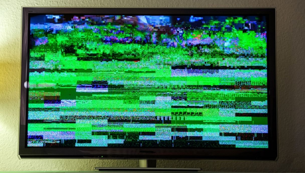 Brescia, esplode televisore: 88enne muore in casa