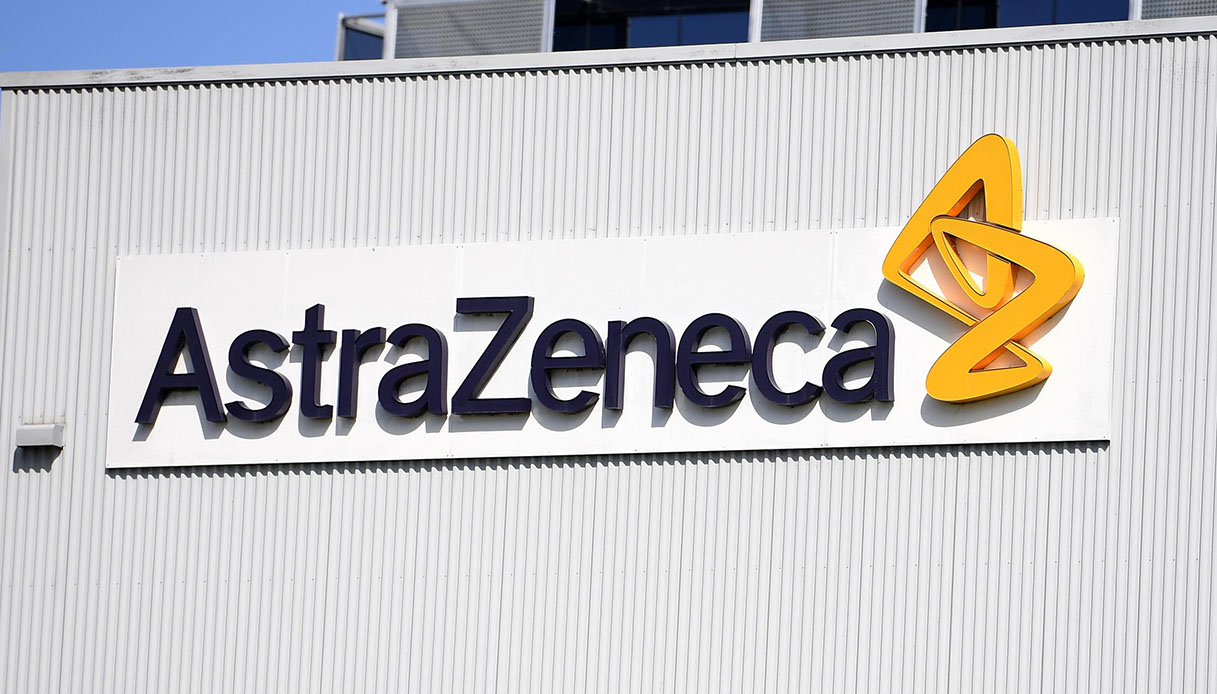 Vaccino, novità su AstraZeneca: l'annuncio dell'Ema