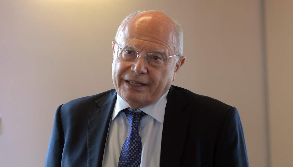 Covid, Galli contro la riapertura delle scuole: i motivi