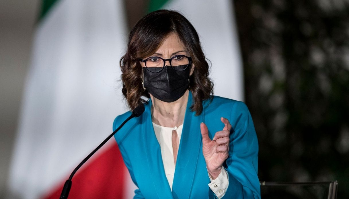 Coprifuoco, la Gelmini annuncia le prossime mosse del governo