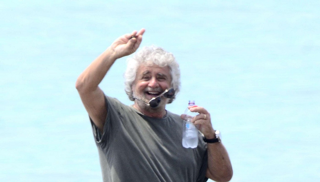 Grillo affitta la sua villa di Marina di Bibbona: prezzo da capogiro