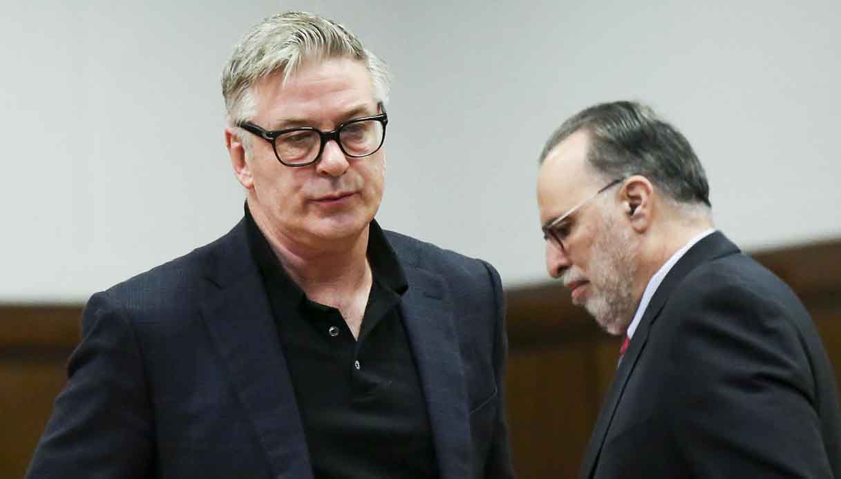 Baldwin, l'accusa all'attore: "Ha giocato alla roulette russa"