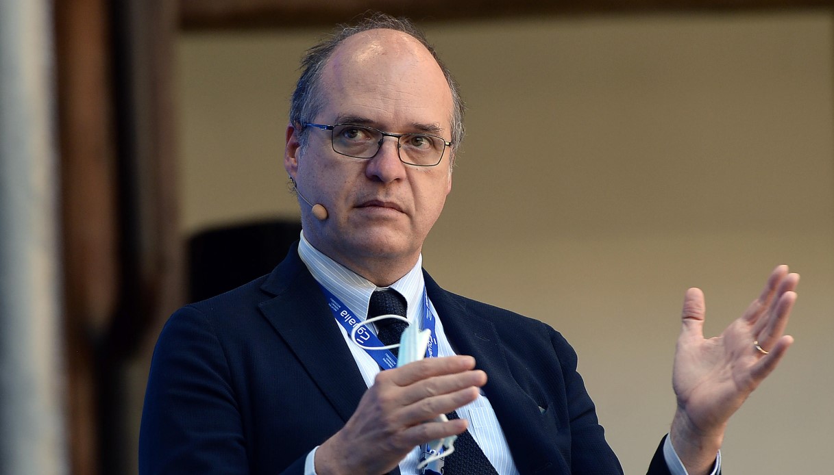Covid, terza dose e protezione dei vaccini: Magrini fa chiarezza