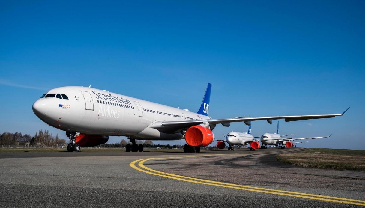Guerra in Ucraina, chiuso lo spazio aereo ai voli civili. Rischio ...