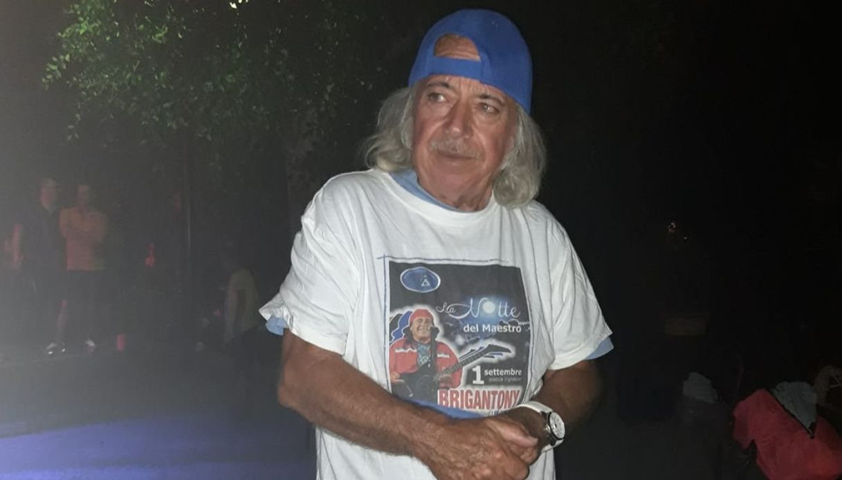 Addio a Brigantony, morto il cantante popolare siciliano: aveva 74 anni ...