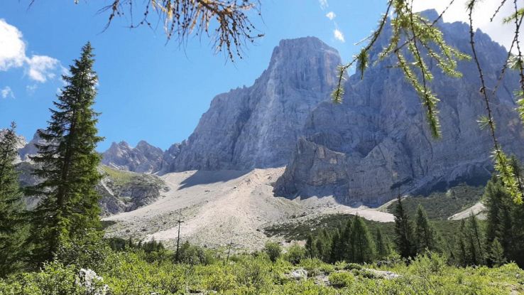Belluno, crollo sul monte Pelmo: scattano i soccorsi sulle Dolomiti di Val di Zoldo