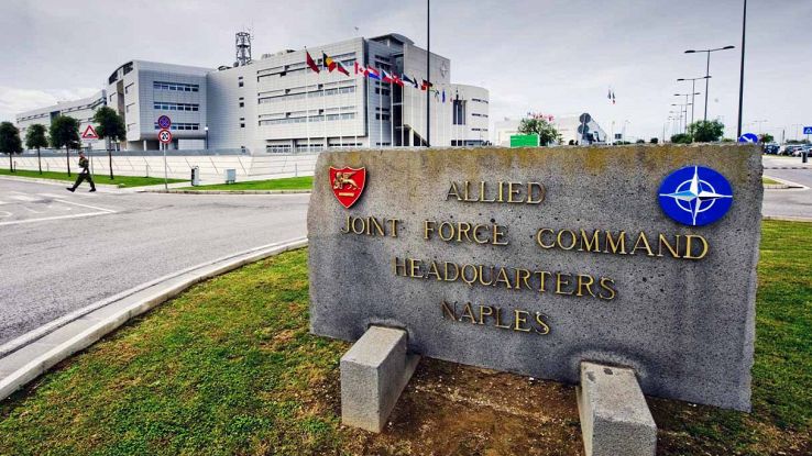 Napoli, la spia russa Adela nella base Nato: era sotto copertura, la ...