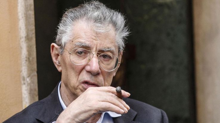 Bossi sorprende tutti, il Senatùr è contento di non essere stato eletto ...