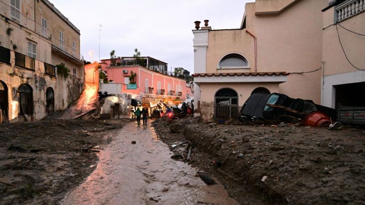 Frana Ischia, identificata la prima vittima accertata: è una donna di ...