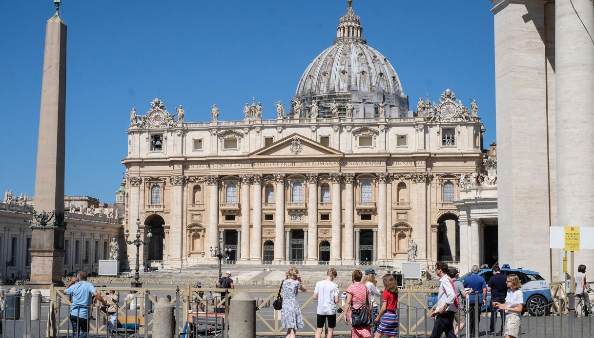 Pesante attacco hacker contro il Vaticano, offline tutti i siti ...