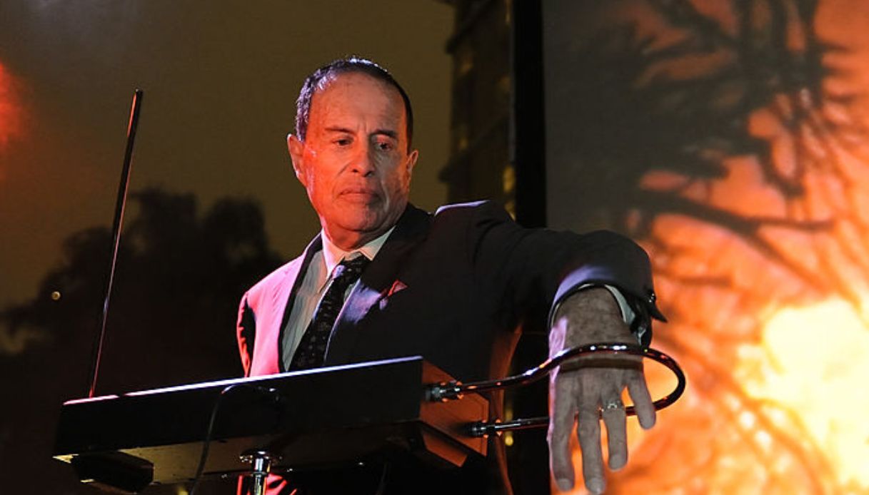 Morto il regista Kenneth Anger autore del libro Hollywood Babylon ...