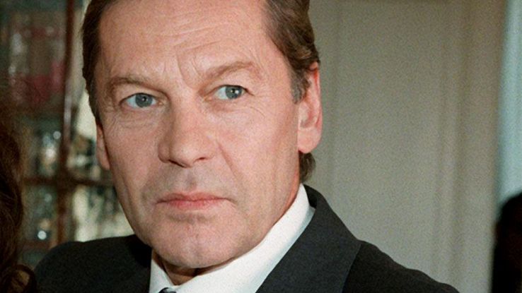 Morto l'attore Helmut Berger compagno di Luchino Visconti: aveva 78 anni, era stato scoperto dal ...