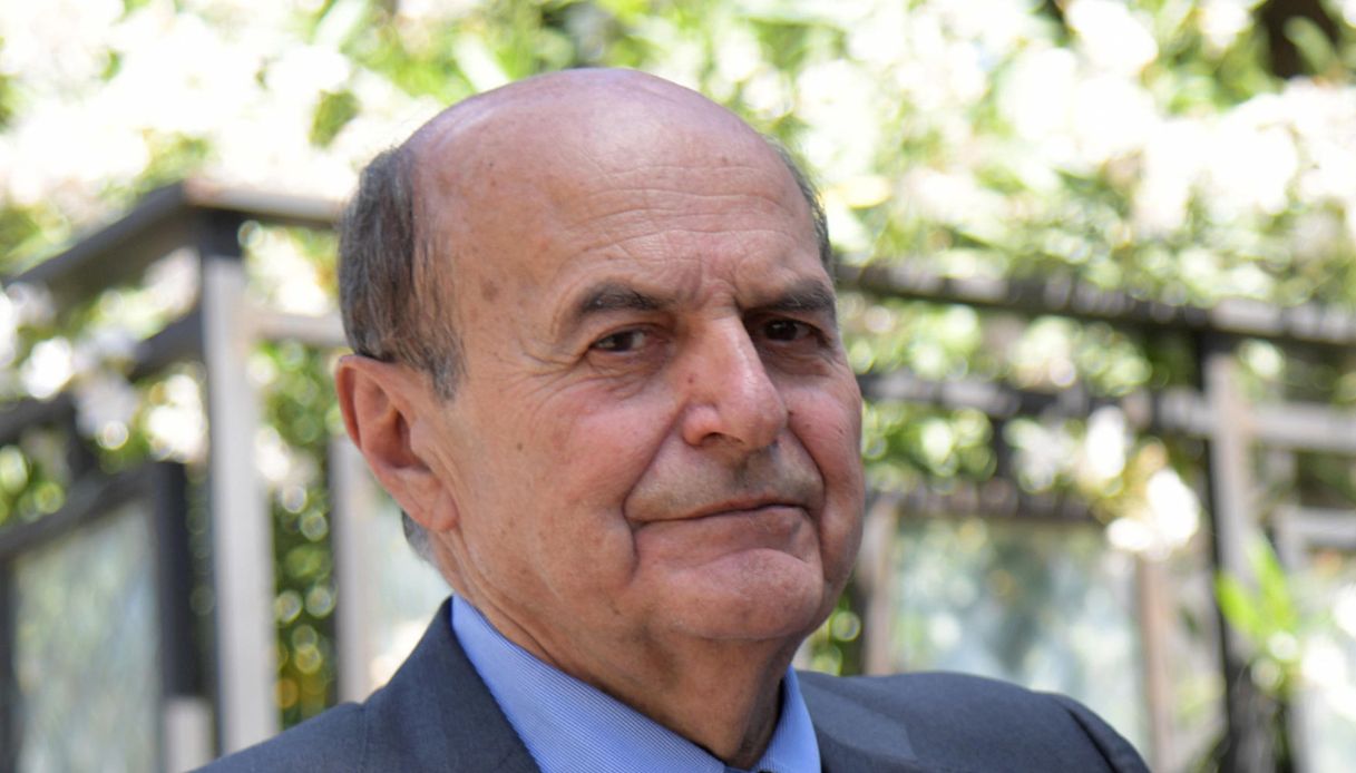 Articolo Uno si scioglie e Bersani torna nel Pd: la promessa dell'ex ...