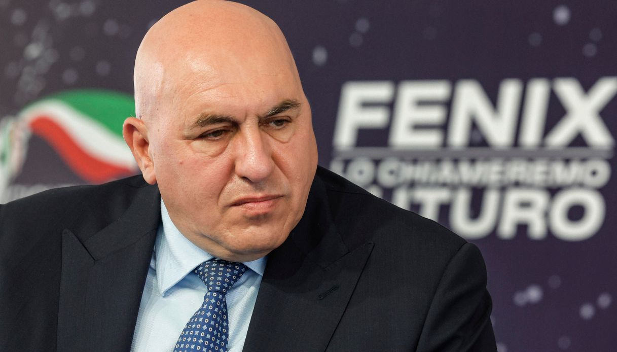 Guido Crosetto commenta i disordini in Francia: "Situazione ...