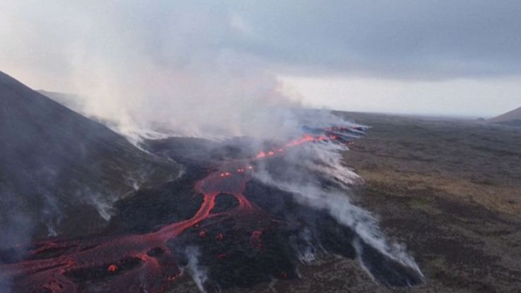 Il video del vulcano che erutta in Islanda vicino Reykjavik: eruzione ...