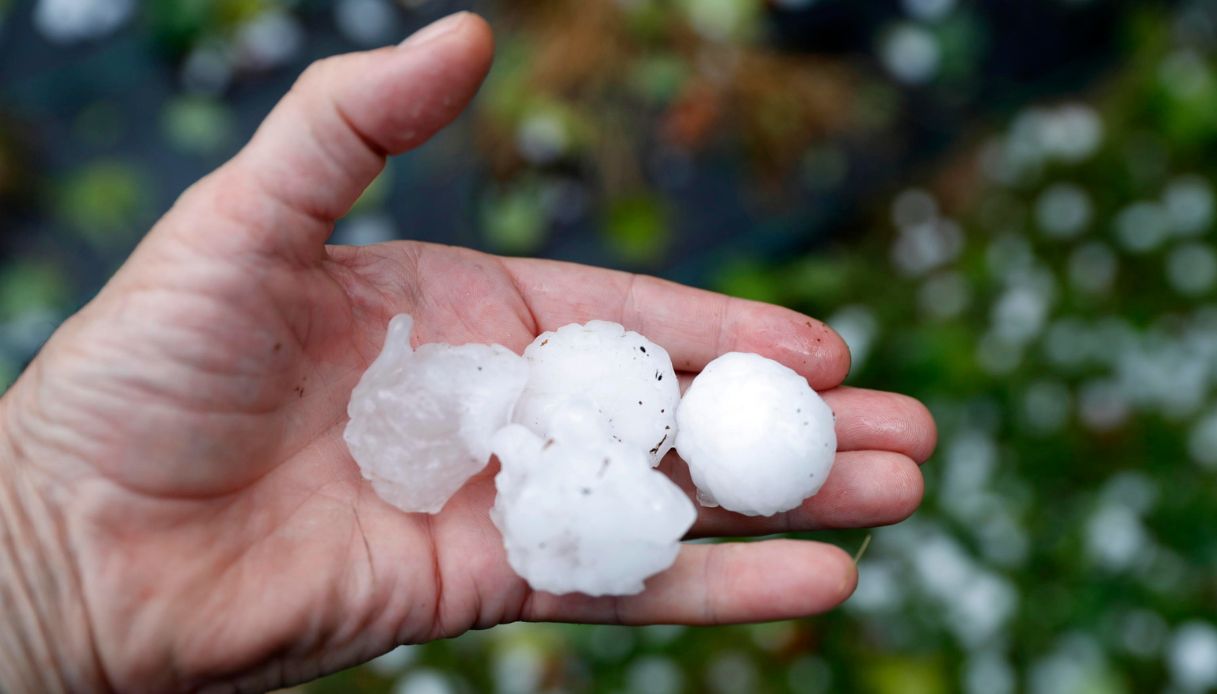 Maltempo e 52 grandinate su Veneto e Nord Est in un solo giorno: "Palle ...