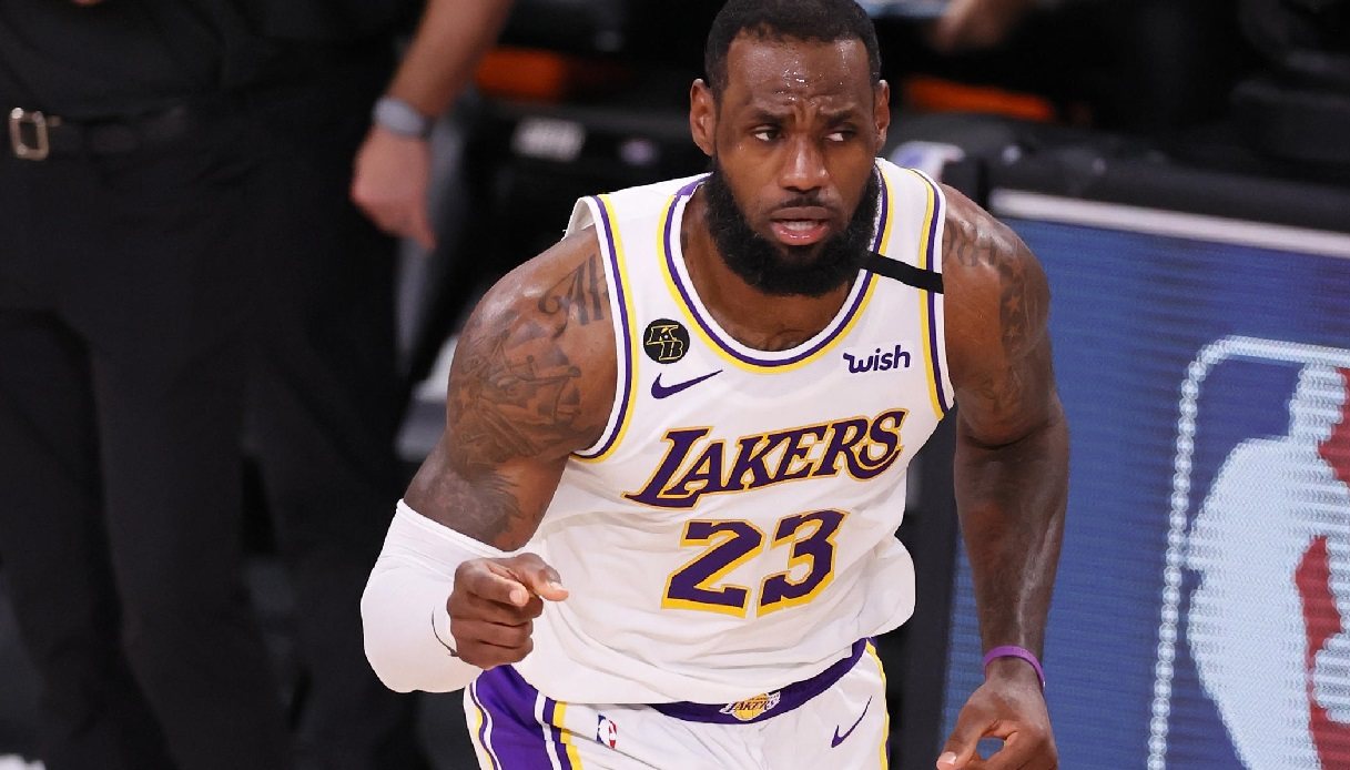 Il figlio di LeBron James ricoverato dopo un infarto: il 18enne si ...