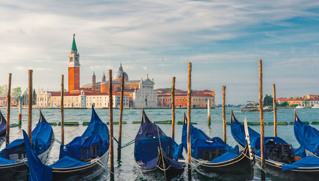 Turismo, la classifica delle regioni e dei comuni più visitati in ...