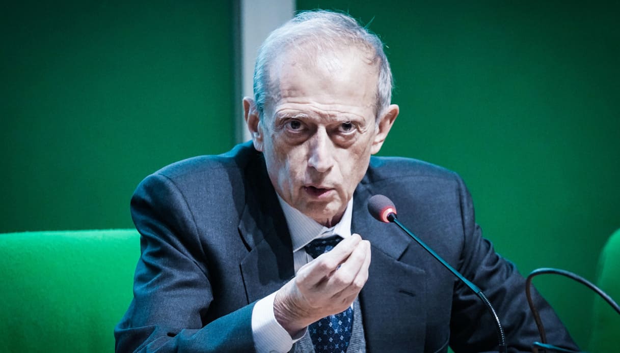 Piero Fassino e la diaria da 3500 euro oltre allo stipendio: "Va a Pd ...