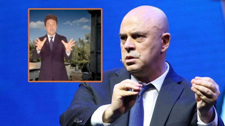 Maurizio Crozza imita Andrea Giambruno, compagno di Giorgia Meloni ...