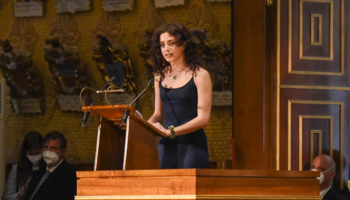 La studentessa Emma Ruzzon denuncia il suo titolare perché lavorava in ...