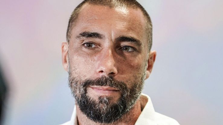 Brumotti aggredito a Ponticelli, le minacce choc trasmesse da Striscia ...
