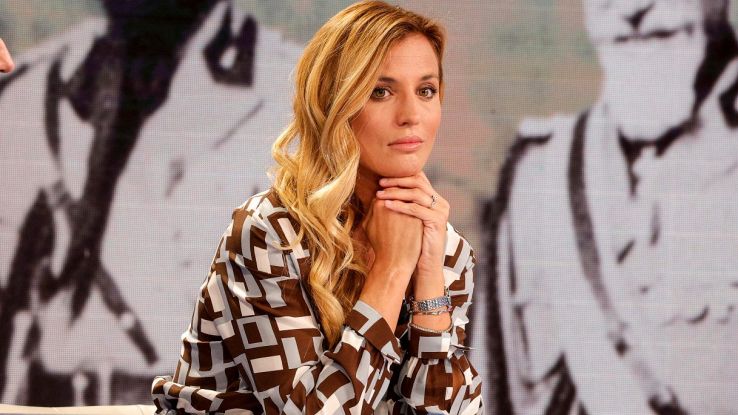 Beatrice Venezi tradita dall'orchestra, dai musicisti nessun tributo ...