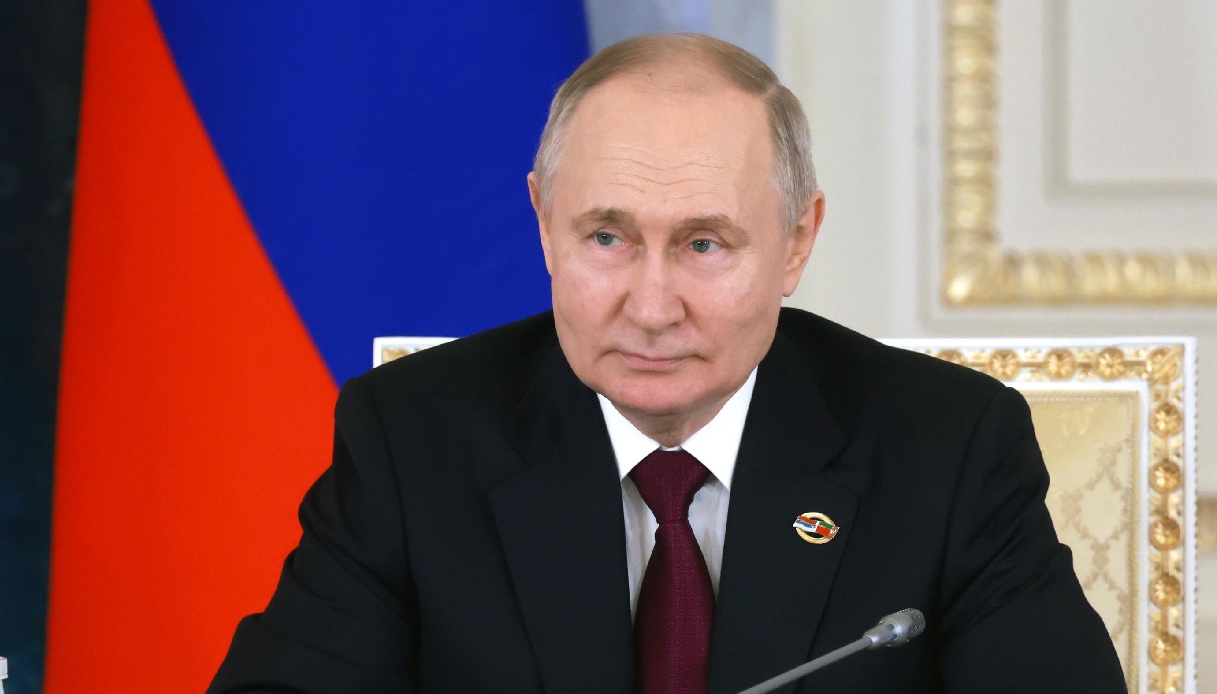 Russia minaccia Usa dopo il documento sulle armi nucleari nel Regno ...